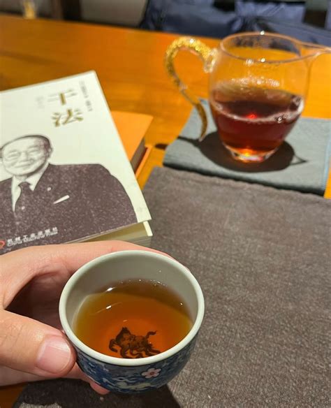 生活從不會一帆風順，但只要你擁有堅定的信念和不屈的意志，終究會駛向成功的彼岸。 3 努力不一定能改變命運，但放棄一定不會讓生活變得更好。堅持