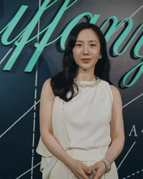 박주미 청담동 사모님 눈부신 티파니 자태 시원하게 흐르는 고급美 뿜뿜 화이트 셋업룩 뷰티는 내운명