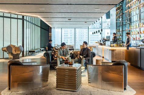 東京駅直結、コワーキングスペース・会議室が備わるサービスオフィスがオープン｜旅先テレワーク実践ガイド 【公式】
