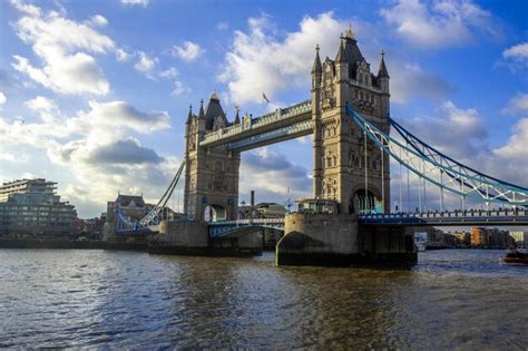 Premium Photo London England Tower Bridge