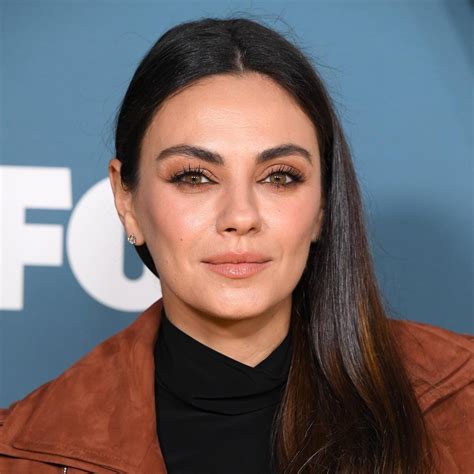 Mila Kunis Pregnancy Style Us Weekly