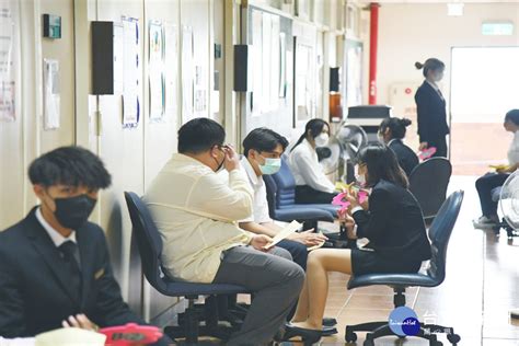 迎接新鮮人 長榮大學申請入學二階段面試湧人潮