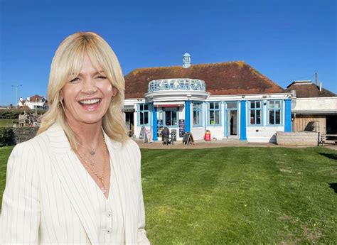 Why Did Zoe Ball Quit Bbc Radio 2 And What Is She Doing Now