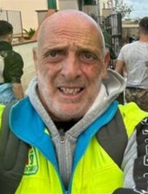 Paolo Brosio Tra Gli Angeli Del Fango A Campi Bisenzio