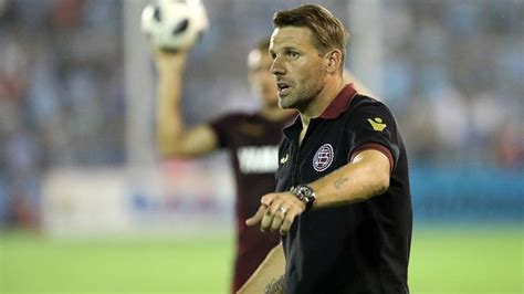Ezequiel Carboni Dejó De Ser El Técnico De Lanús