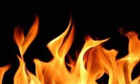 Moving Car Catches Fire In Hyderabad No Casualties