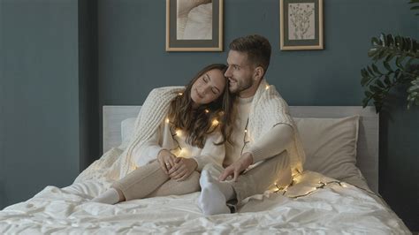 Couples Retreat Sex Therapist Expert Angela Skurtu St Louis Sex Therapy