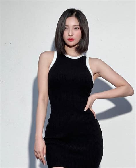 Yeah Shes Built Different R Kpopbeautiful