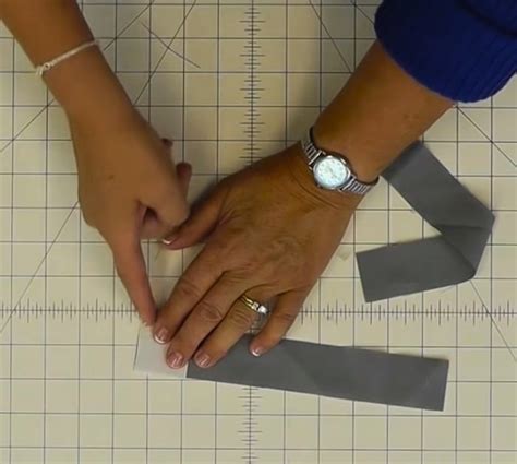 How To Make An Illusion Quilt Block Diy Joy