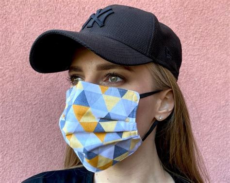 Le port du masque non médical désormais fortement recommandé
