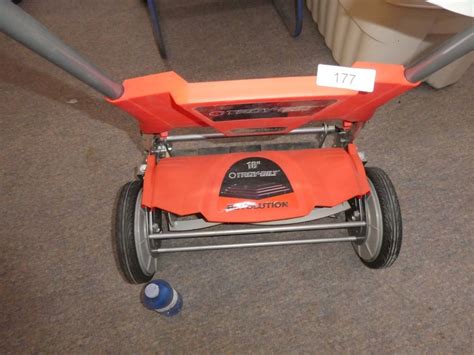 18 Manual Push Mower