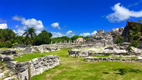 Visiting The El Rey Mayan Ruins In Cancun Mexico Everything Playa Del