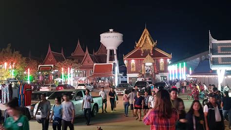 บรรยากาศงานลอยกระทงที่วัดพระขาว หลวงปู่ทิม วัดพระขาว