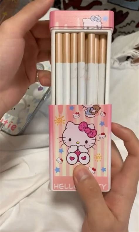 Hello Kitty Magic Cigarette Case Lighter 20 Cigarettes Slim Pink Heart