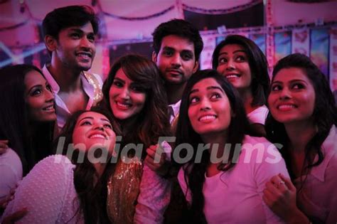 Bcls Team Kolkata Baabu Moshayes At The Curtain Raiser Shoot Photo