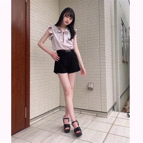高比良由菜さんのインスタグラム写真 高比良由菜instagram「 私服コーデ♥ ・ ・ ・ ピンク×黒で大人ガーリー な感じにして