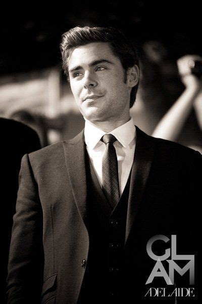Zac Efron Photo Zac Efron The Lucky One Premieres