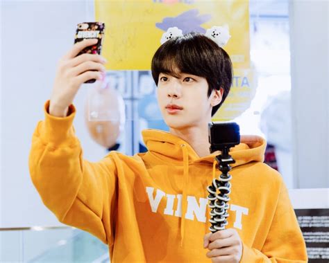 석진이 아들 인기 대폭발 방탄소년단 진 Bt21 캐릭터 알제이 인형 품절 팬들 발 동동