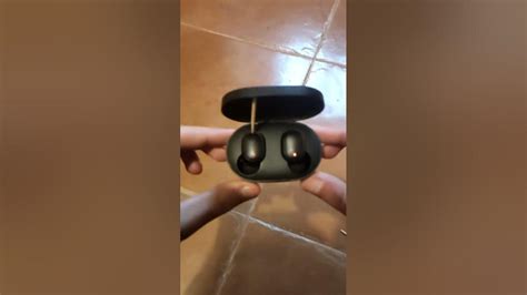 ЧТО ДЕЛАТЬ ЕСЛИ НЕ ЗАРЯЖАЕТСЯ ОДИН НАУШНИК|airdots, airdots 2. - YouTube