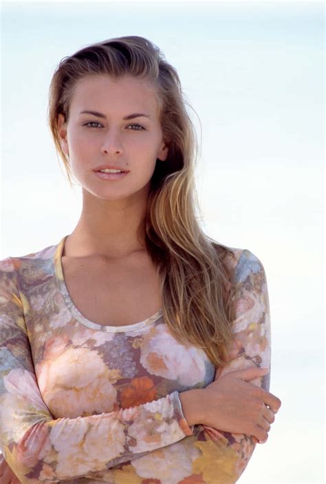 Download Blonde Model Beach Portrait Wallpaper