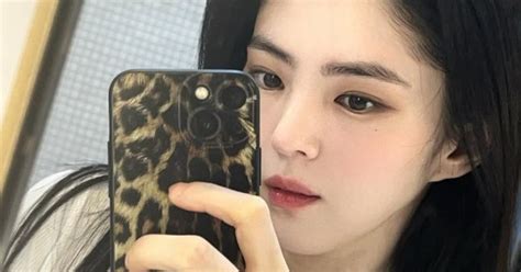 한소희 거울셀카도 화보 같네…여전한 미모로 전한 근황