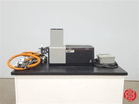 2003 Itw Dynatec 2000a Hot Melt Glue Unit W Bulk Hopper Feeder And Two