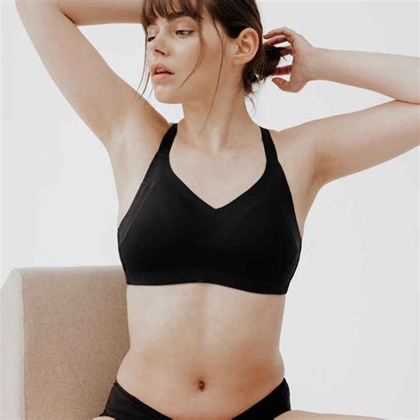 Brassière Invisible Avec Coques Maintien Fort Femme Noir Decathlon