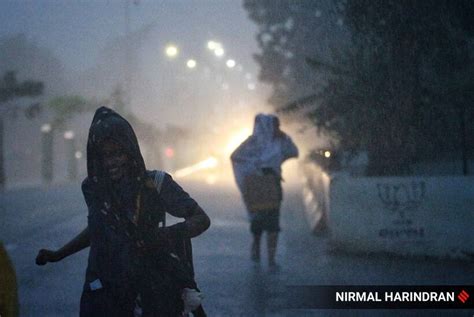 12 Hours After Its Landfall Cyclone Biparjoy Continues To Batter