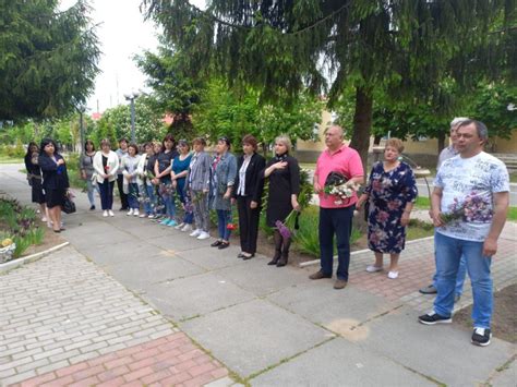 Щорічно 23 травня українці відзначають неофіційне свято День Героїв України Цього дня Україна