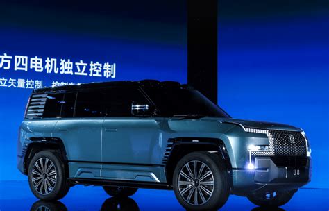定位百万级硬派suv，比亚迪仰望u8正式发布，百公里加速3秒级搜狐汽车搜狐网