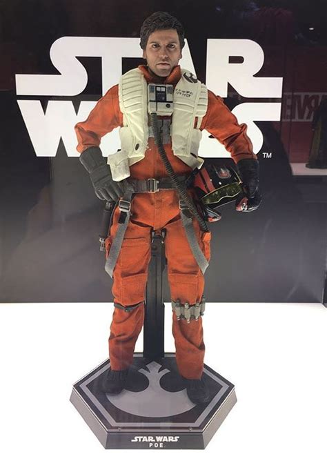 Hot Toys Star Wars Poe Dameron Sixth Scale Figure
