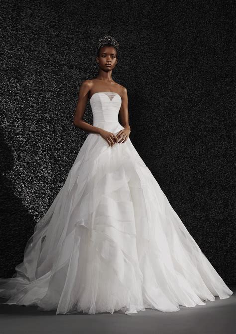 Strapless Sweetheart Neckline Ball Gown Wedding Dress With Organza And