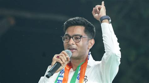 West Bengal Lok Sabha Elections 2024 Chopper Raided By It Dept Claims