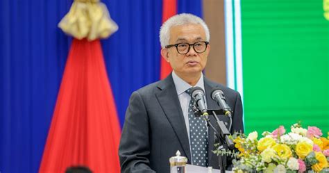 រដ្ឋមន្ត្រីក្រសួងសេដ្ឋកិច្ច ផ្តល់ទស្សនទាន និងចង្អុលបង្ហាញដល់ ប ស ស