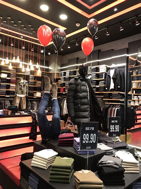 מאניה גינס קניון גירון אשקלון רשת בגדי גברים איזי