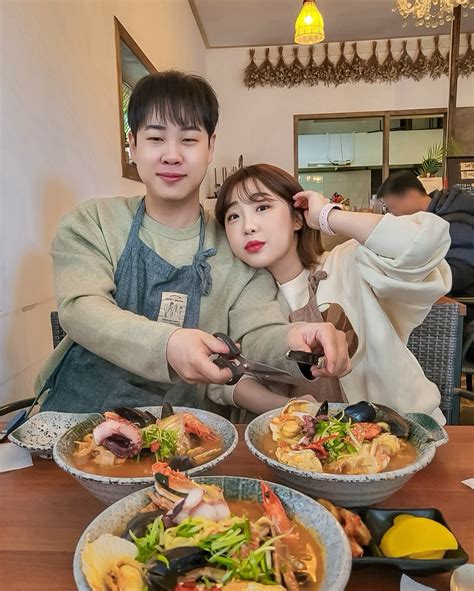 리니 신혼일상 임신준비 혹시 남편에게 장난치는 게 취미이신 분들 계신가요🤭 저는 연애 때부터 장난을 정말 많이