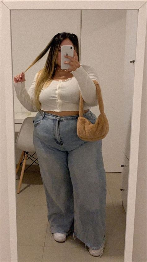Pin De Qᴜᴇᴇɴ Em 𝑷𝒍𝒖𝒔 𝑺𝒊𝒛𝒆 𝑸𝒖𝒆𝒆𝒏 Em 2024 Looks Casuais Looks Estilo