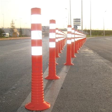 Stalp Flexibil Pentru Delimitare Trafic Cu Inaltimea De Cm Galben Bucata