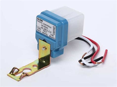 Rangkaian Saklar Lampu Otomatis Dengan LDR