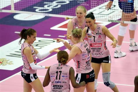 Itália Conegliano abre vantagem na final Melhor do Vôlei
