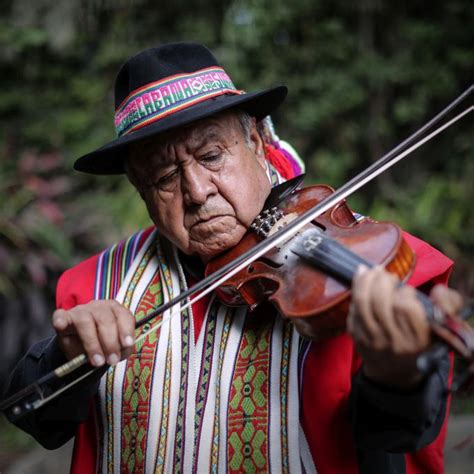 Andrés Chimango Lares A mí me motiva el sonido del viento el canto