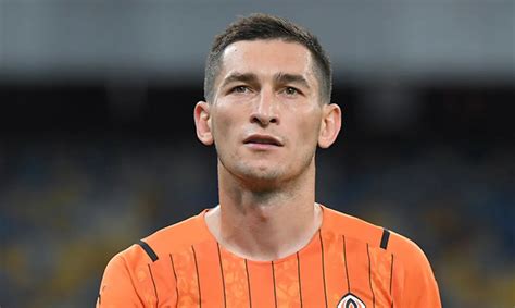 Тарас Степаненко відзначив подвійний капітанський ювілей Футбол на