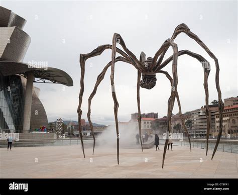 Louise Bourgeois Maman Sculpture Outside Bilbao Guggenheim Museum Stock