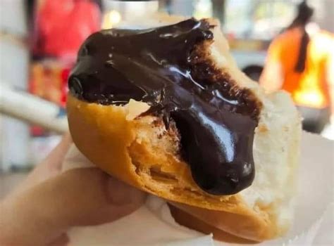 ใส้ช็อกโกแลต • ใส้ช็อกโกแลต อร่อยมากๆ ร้าน กินปัง ปังปิ้ง ขนมปังปิ้งเตาถ่าน ใส้ทะลัก ใส้ เนย