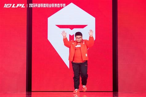 Wbg和tes登场返图：整活的karsa，很shy的theshy 直播吧