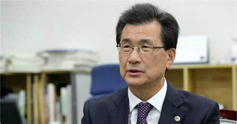 이시종 충북지사 통일부 장관에 강호축 반영 건의