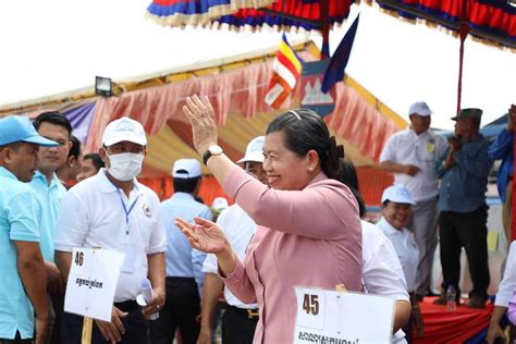 លោកស្រីកិត្តិសង្គហបណ្ឌិត ម៉ែន សំអន