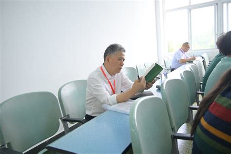 【评估简讯】教育部本科教育教学审核评估专家陆林深入课堂听课 乐山师范学院新闻文化网