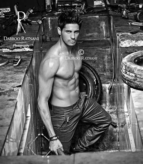 Shirtless Bollywood Men Sidharth Malhotra Shirtless Over The Years