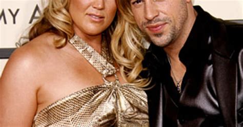 Pic Chris Daughtry Cuddles With His New Twins Us Weekly